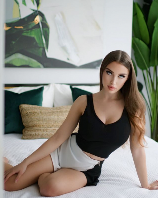 ฉันมีค่ากว่าเงิน! นางแบบ OnlyFans ปฏิเสธเงิน 26 ล้าน จากมหาเศรษฐีที่ขอให้เธอมีเซ็กส์หน้ากล้อง ...