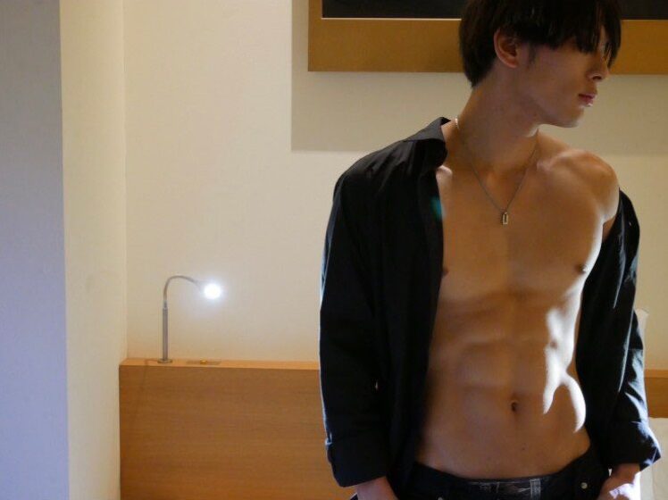 เปิดวาร์ป “Reiya” พระเอก AV จากญี่ปุ่น ซิกแพคแน่น ยิ้มน่ารัก แถมลีลา ...