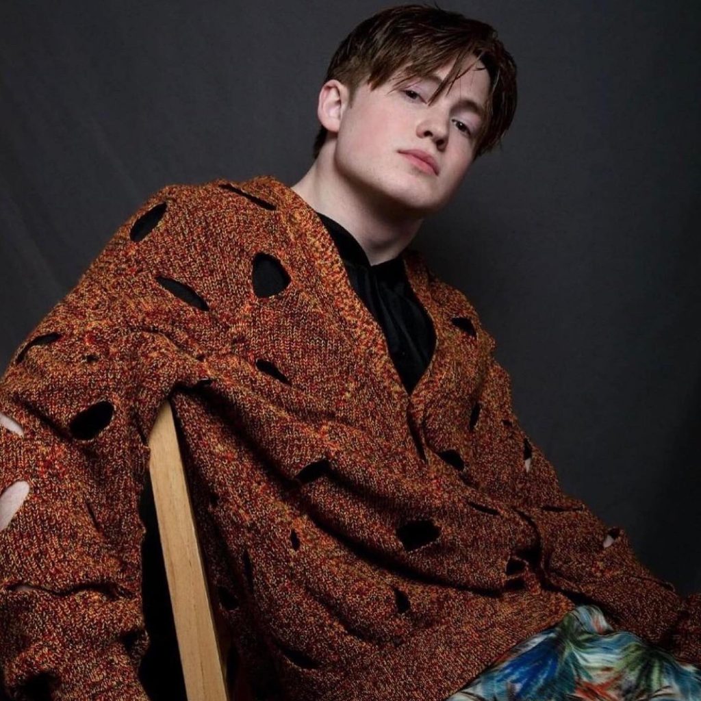 ชวนชมความน่ารักของ Kit Connor ต้าวโกลเด้นจาก Heartstopper ยิ้มละมุนจนใจ ...