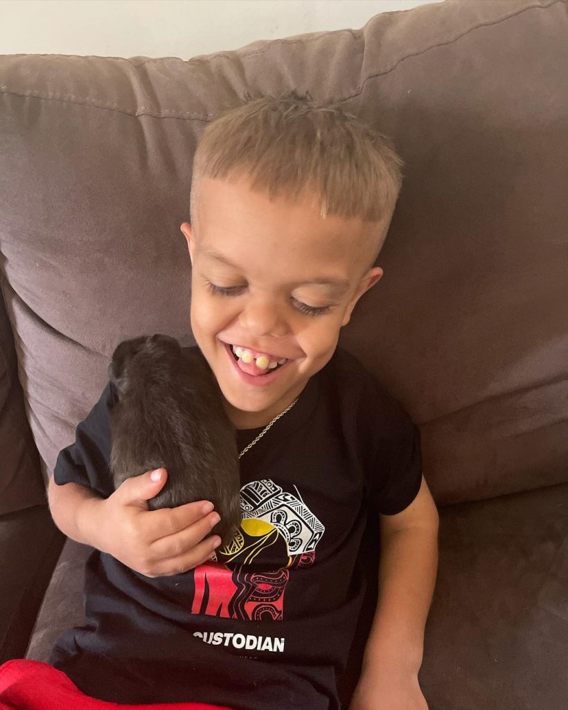 Quaden Bayles เด็กชายผู้เคยถูกบูลลี่เพราะความแคระแกร็น สู่บทบาทในหนัง ...