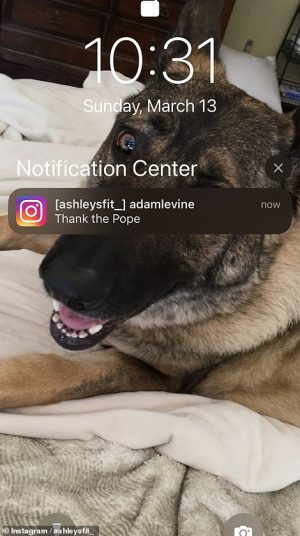 นักศึกษา 21 ปี เป็นหญิงคนที่ 5 ที่ออกมาเผยว่า ‘อดัม เลอวีน’ เคยทักมาจีบ พร้อมโชว์หลักฐาน ...